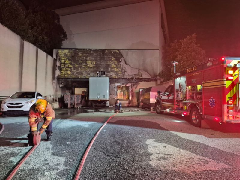 몰 오브 조지아 딜라즈 백화점 화재 - 애틀랜타 중앙일보