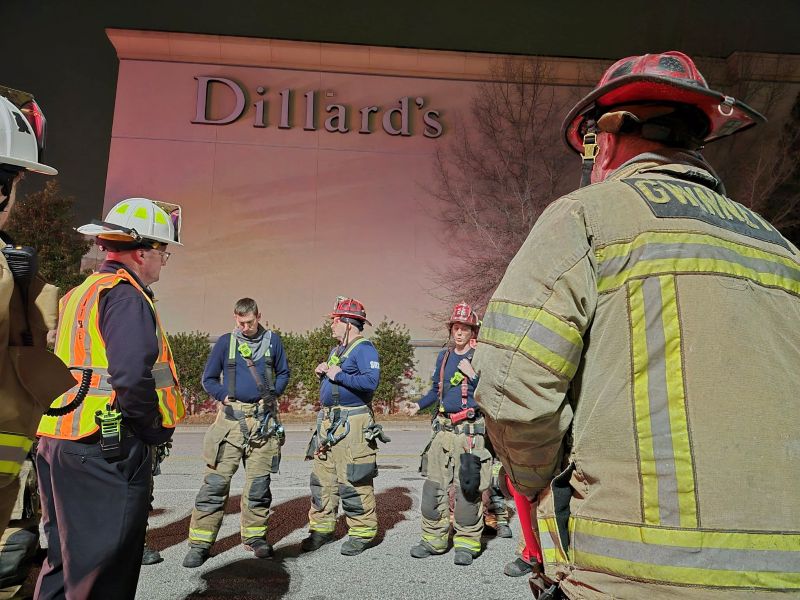 몰 오브 조지아 딜라즈 백화점 화재 - 애틀랜타 중앙일보